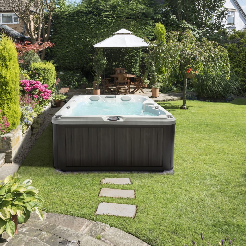 J-225™ CLASSIC HOT TUB WITH OPEN SEATING - Hot Tubs Reno – Buy Jacuzzi ...