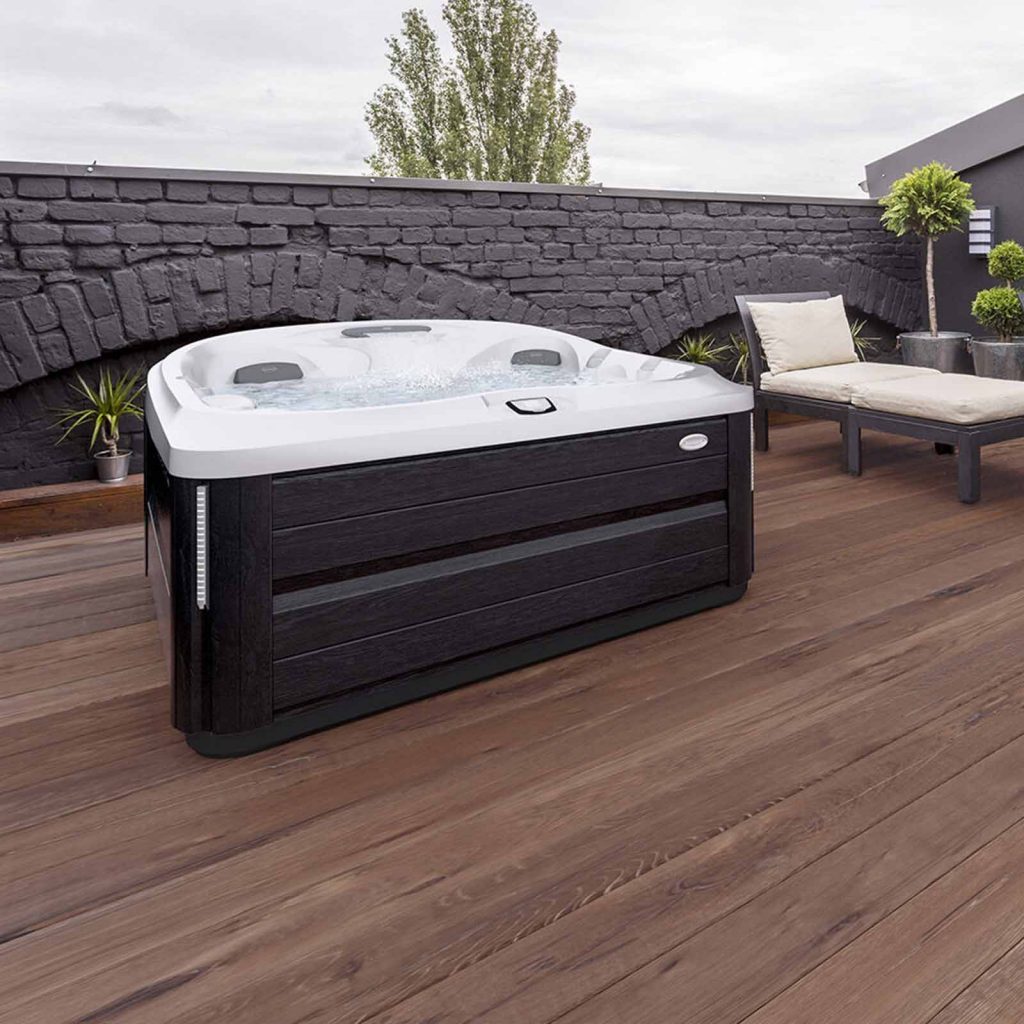 J-435™ 7-FOOT LOUNGE SEATING SPA - Hot Tubs Reno – Buy Jacuzzi Hot Tubs ...
